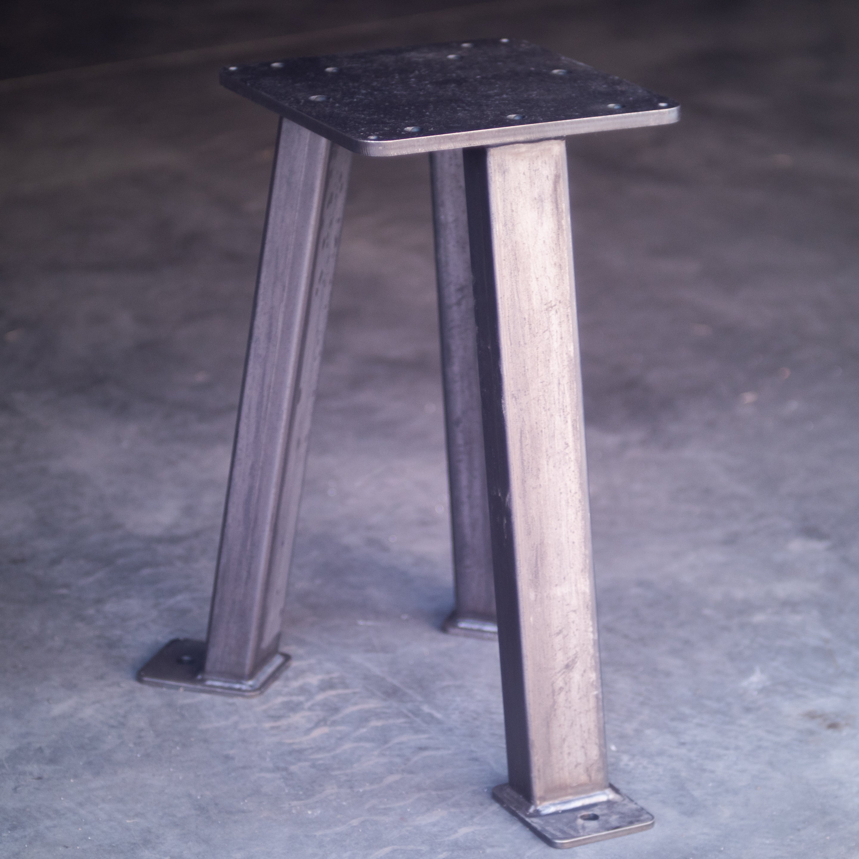 Steele Anvil Tripod Stand – Alec Steele Co.